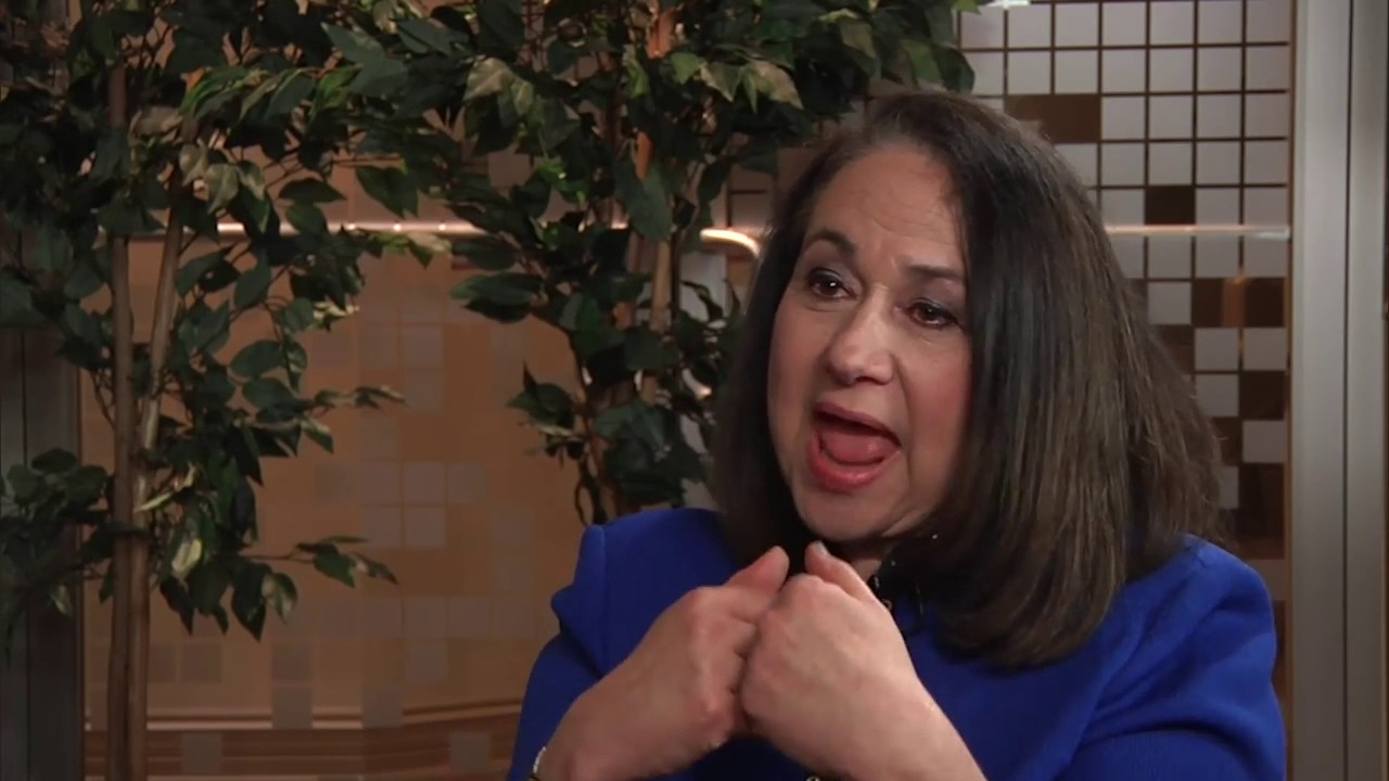 Karen Hudes exposes the Global Puppet Masters - YouTube