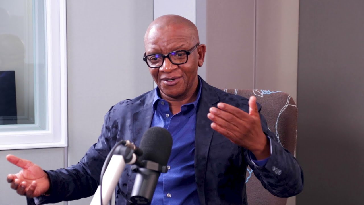 Lebo M on The Hive with Bonolo BeeSting - Part 1 - YouTube