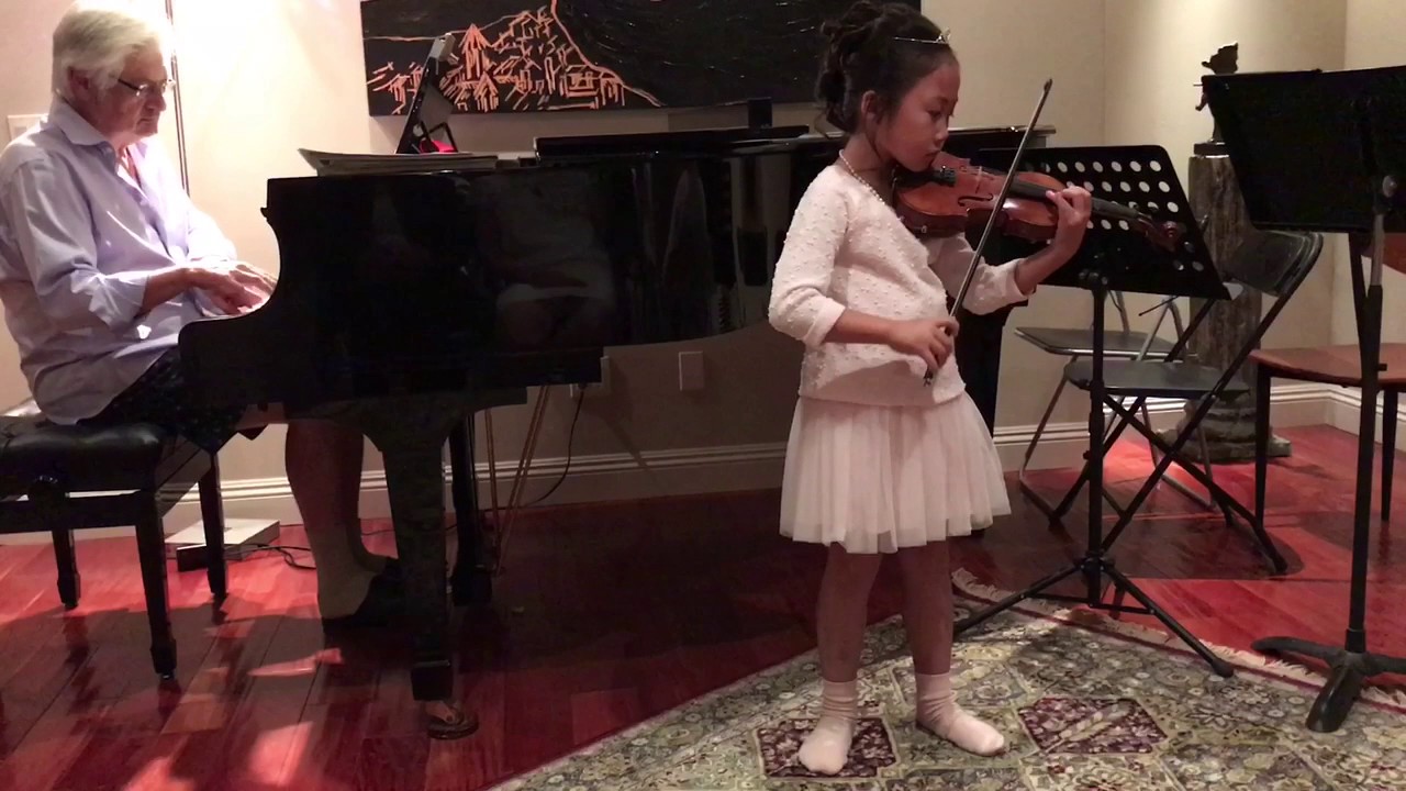 Caitlin's 1st violin recital - CIM - YouTube