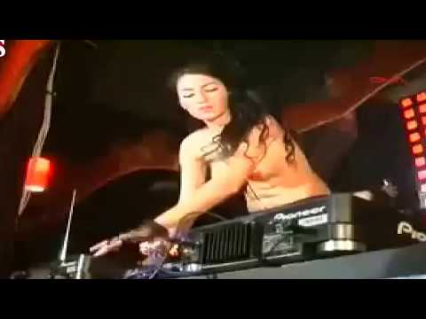Müge Ökmen | Üstsüz | Bu Tarz Benim DJ Nikita Dans Show 2