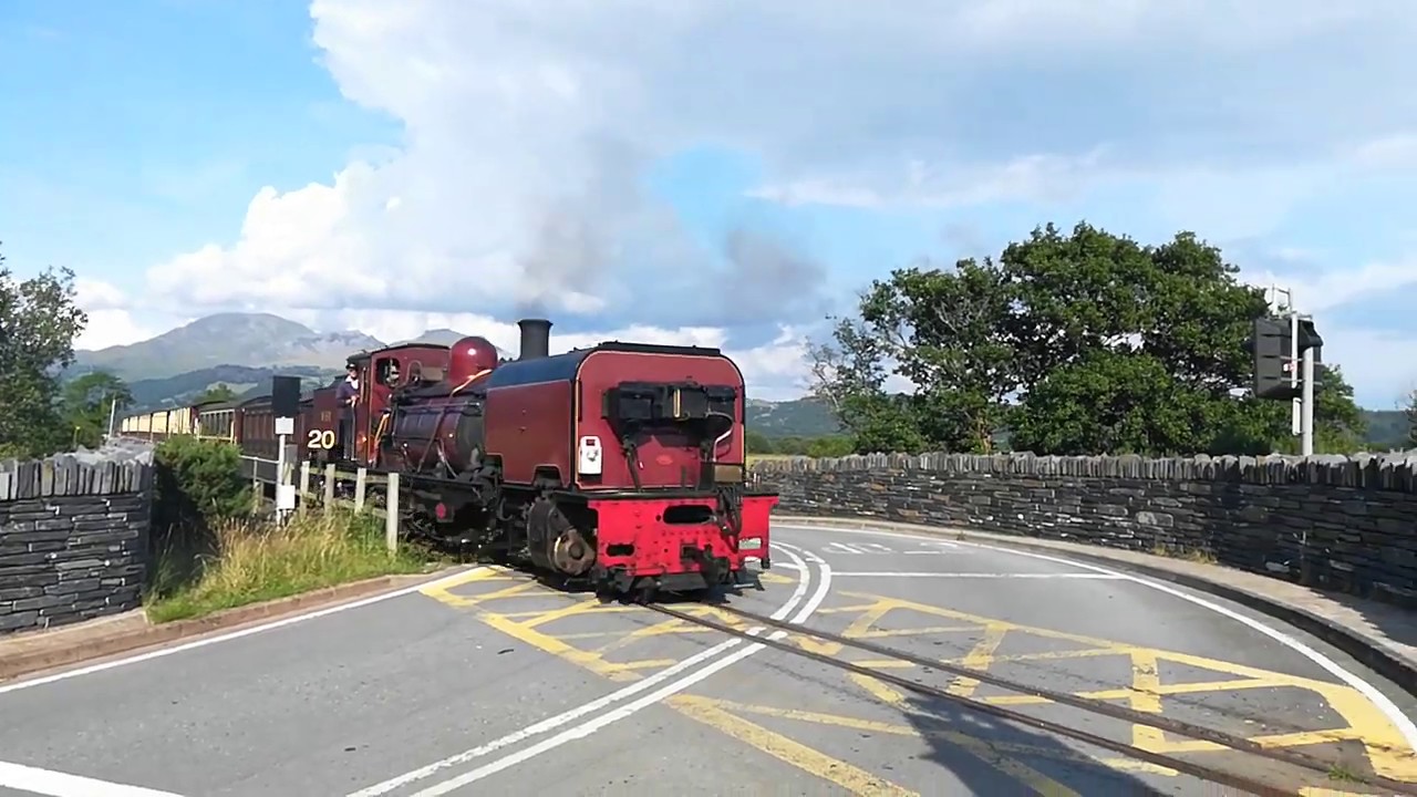 WHR No.138 arrives at Pont Croesor, Wales - 1/8/2019 - YouTube