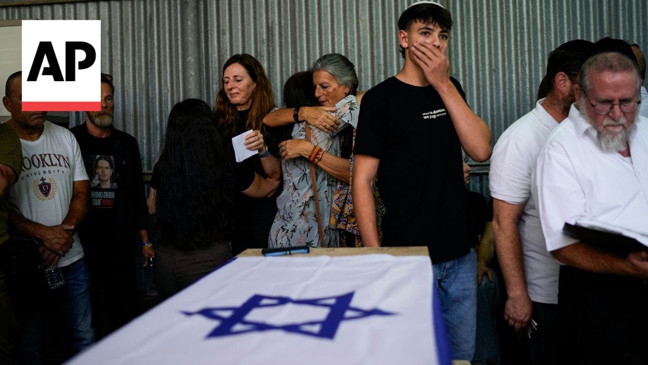 Father speaks at funeral for Shani Louk, hostage killed by Hamas - YouTube