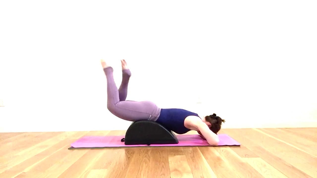 Hip extension helps people with back pain - YouTube