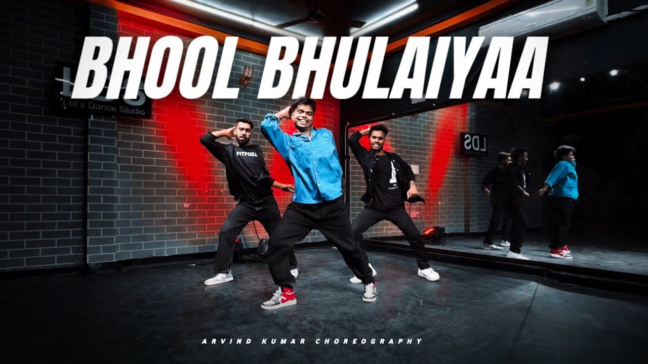 Bhool Bhulaiyaa Dance | Akshay Kumar x Vidya Balan - YouTube