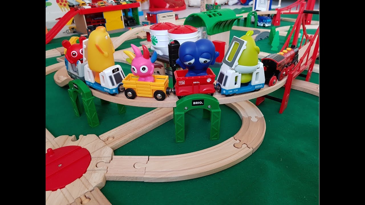 Babblarna åker tåg !! - YouTube