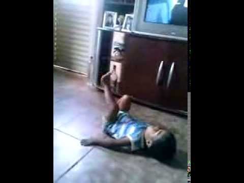 rafinha dançando quadradinho de 8