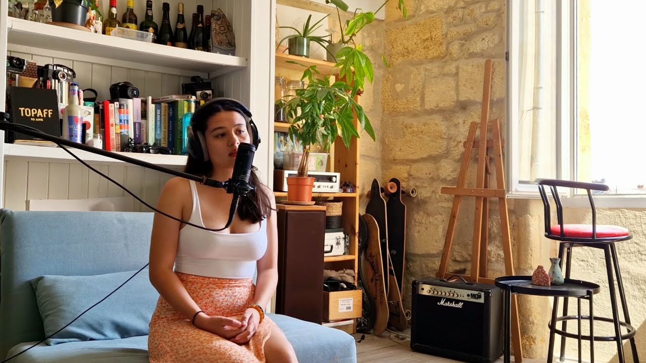 My future - Billie Eilish (Lou Mai cover) #Sessionsofa - YouTube