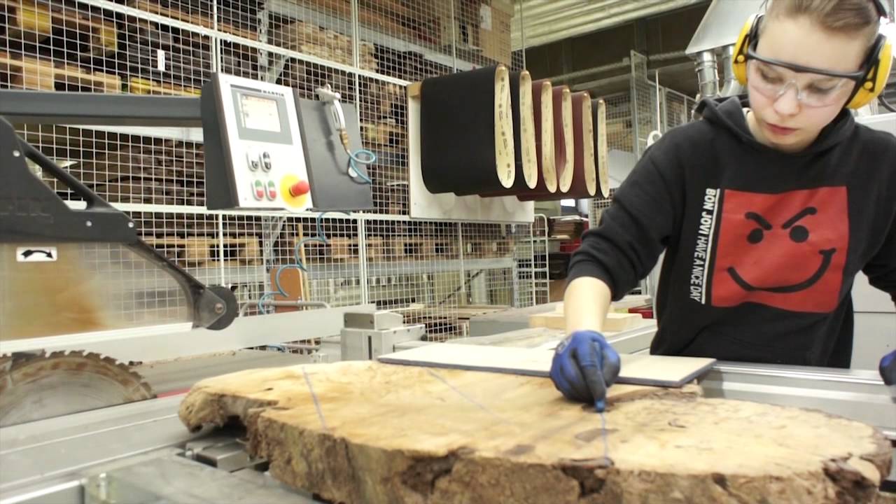 Warwick Factory: Cutting Walnut Burl - YouTube