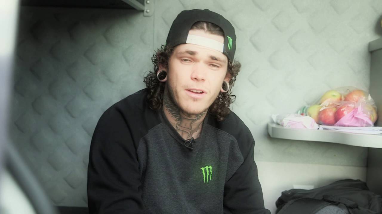 What's In Your Van - with world champion Tai Woffinden - YouTube