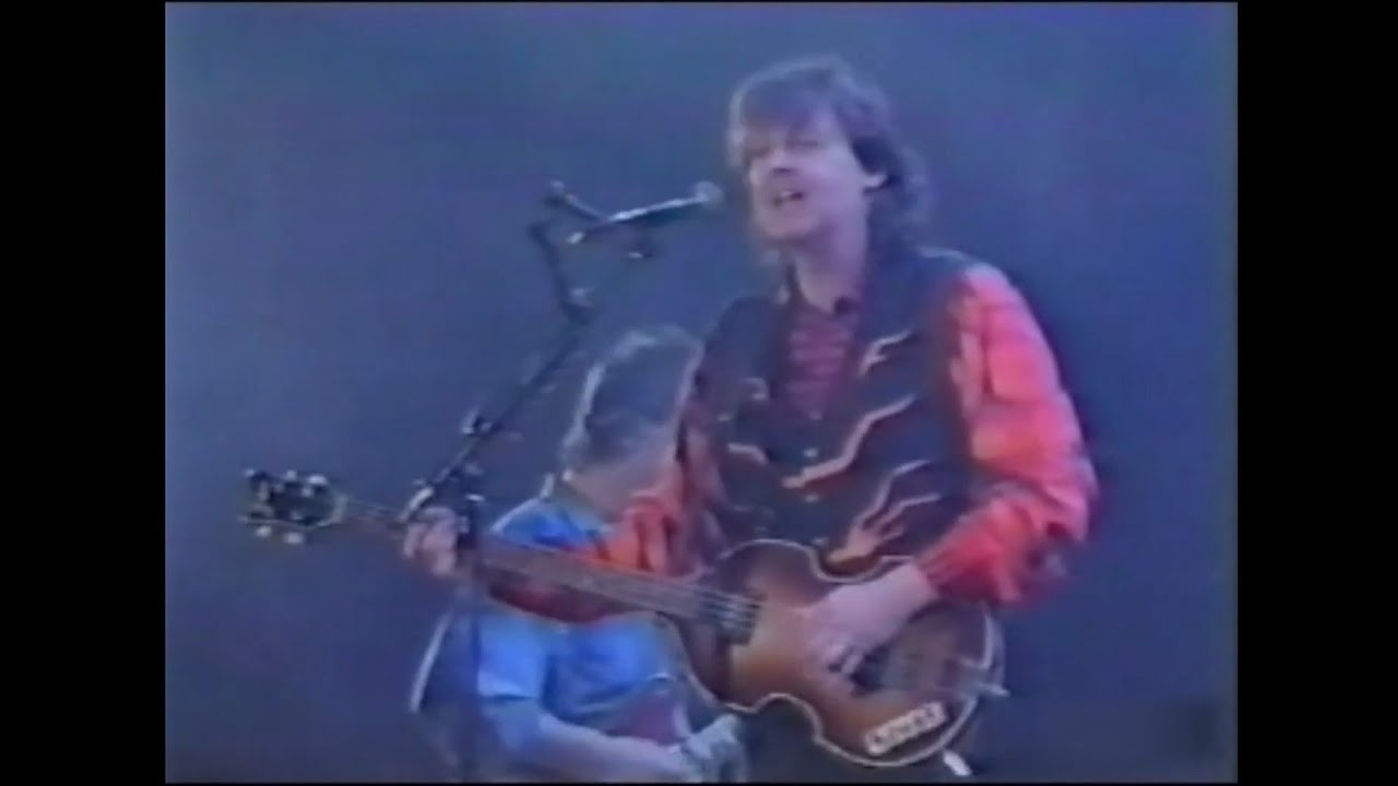 Paul McCartney - Get Back (Live in Tokyo 1990) - YouTube