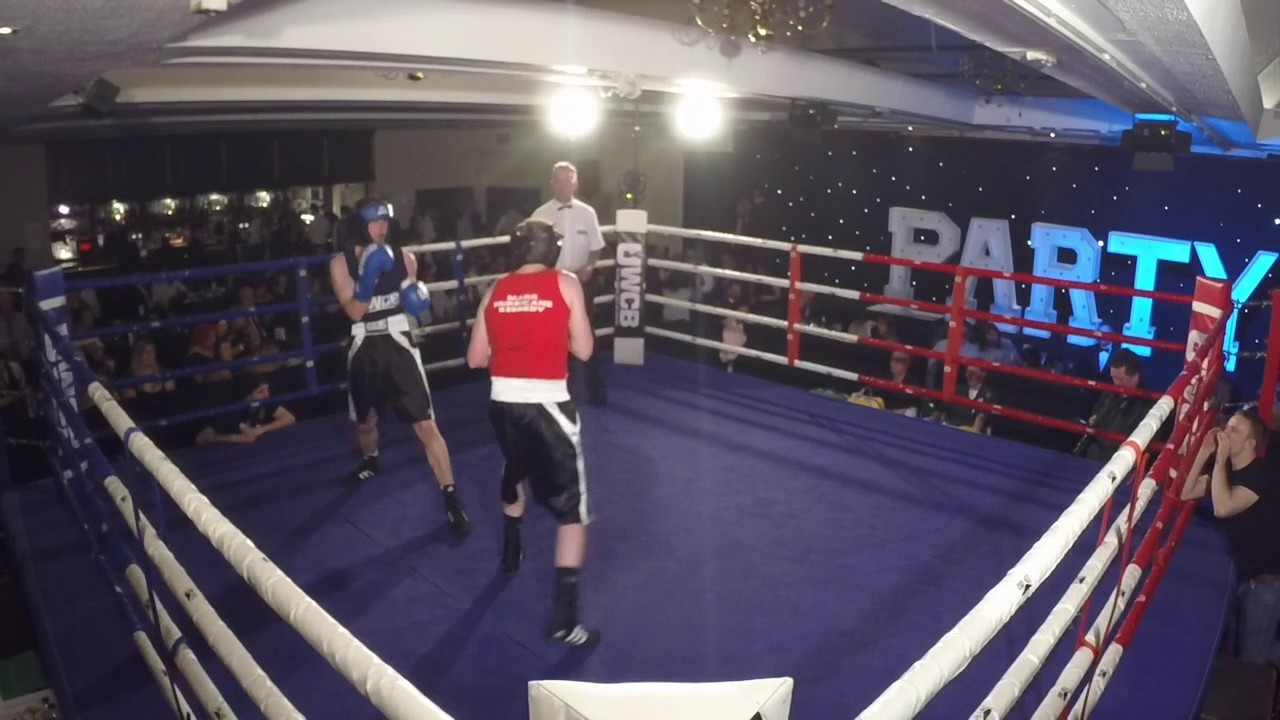 Ultra White Collar Boxing | Glasgow | Mark Kennedy VS Joe Caldwell ...