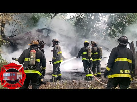 Detroit Fire Department GARAGE FIRE SCENE - YouTube