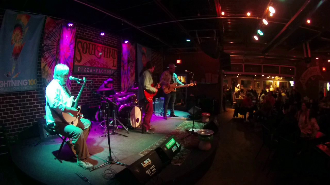 Kevin Scott bass solo with Col Bruce Hampton - YouTube