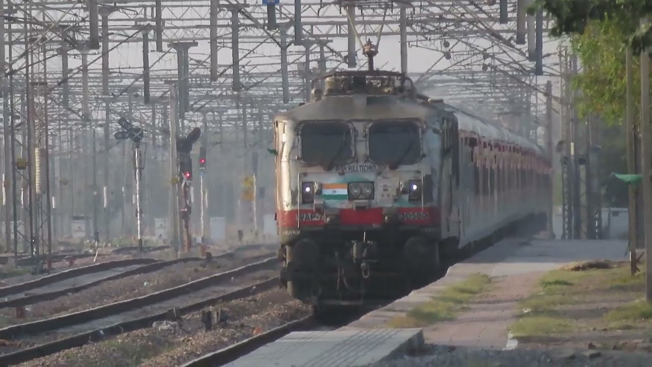 Indian Railways PUSH - PULL Technology | WAP-7 | Mumbai Rajdhani - YouTube