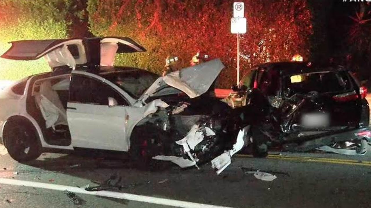 ULTIMATE North America Car Crash Compilation 2020 Driving Fails Caught ...