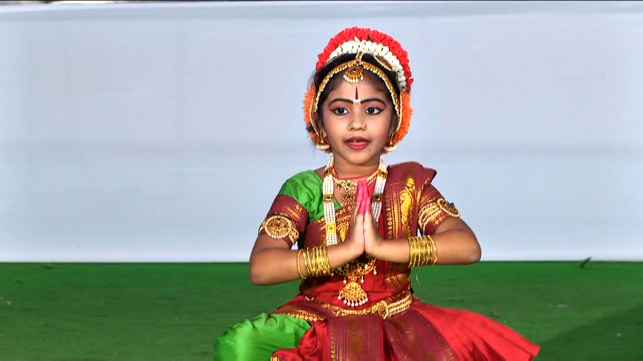 Vandematharam dance Devika performance - YouTube