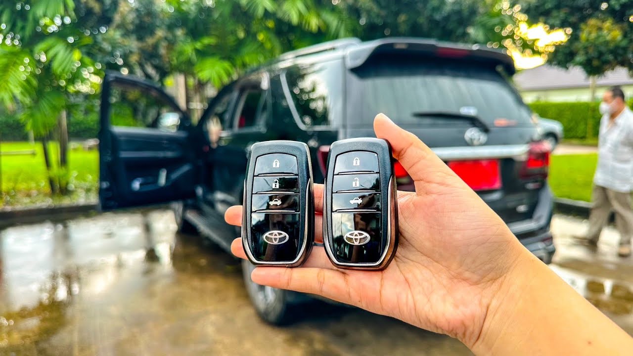 Toyota Fortuner ติดตั้งปุ่ม push start พร้อมรีโมท smart key - YouTube