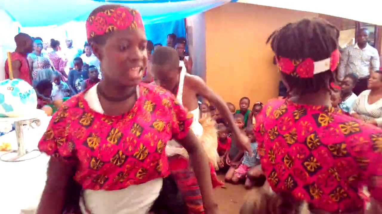 Celebrating Culture with Baganda Traditional Dances. - YouTube