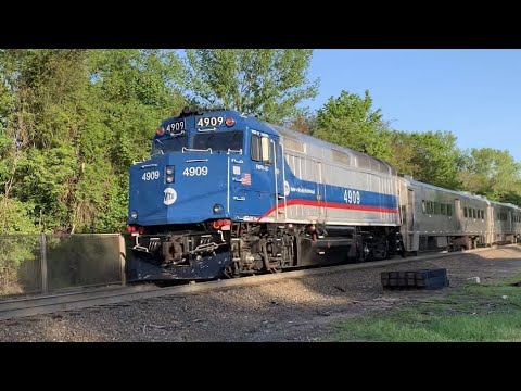 MTA #4909 & NS H70 on the Bergen Line - YouTube