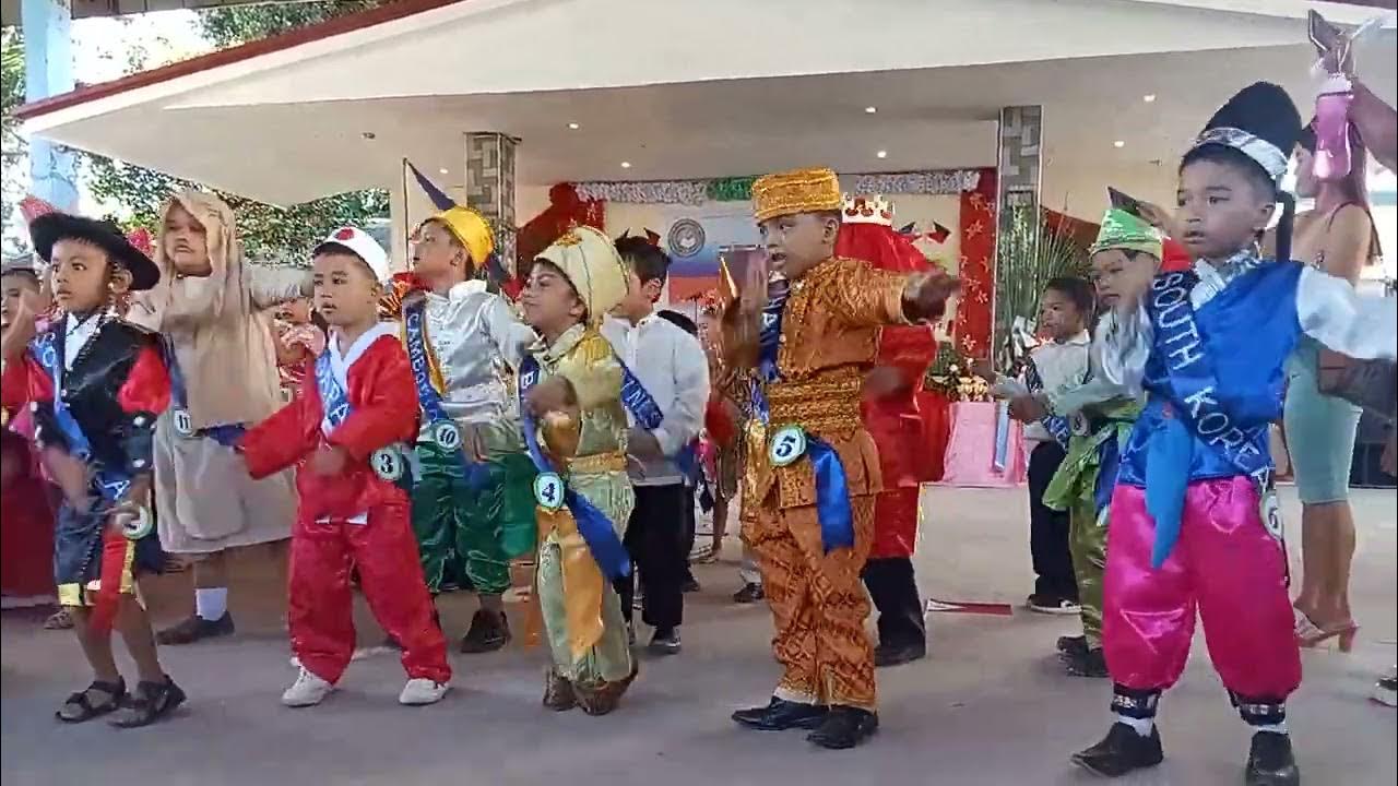 Dance presentation at its best.. - YouTube