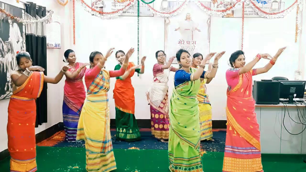 Santali Traditional Dance by Dumka PT - YouTube