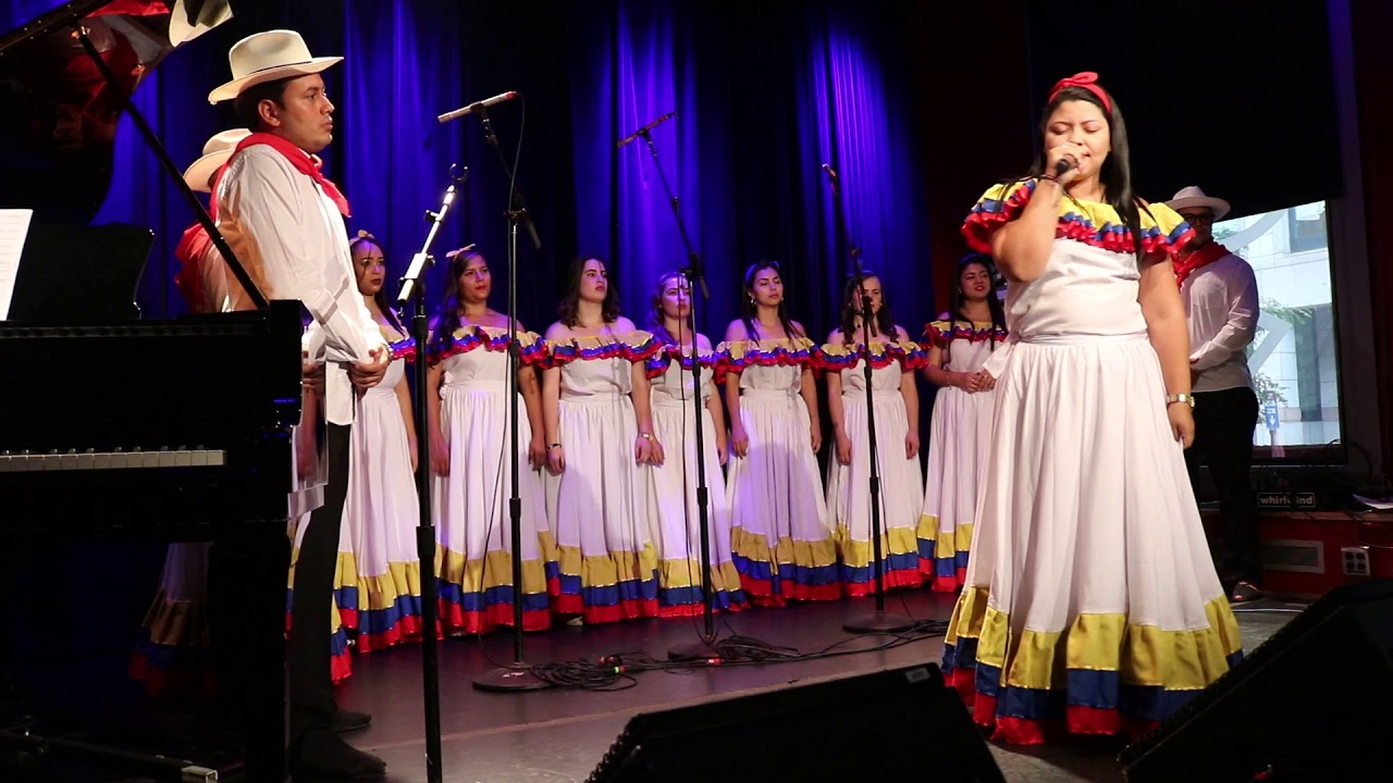 Vivir cantando - Berklee College of Music (Boston) - YouTube