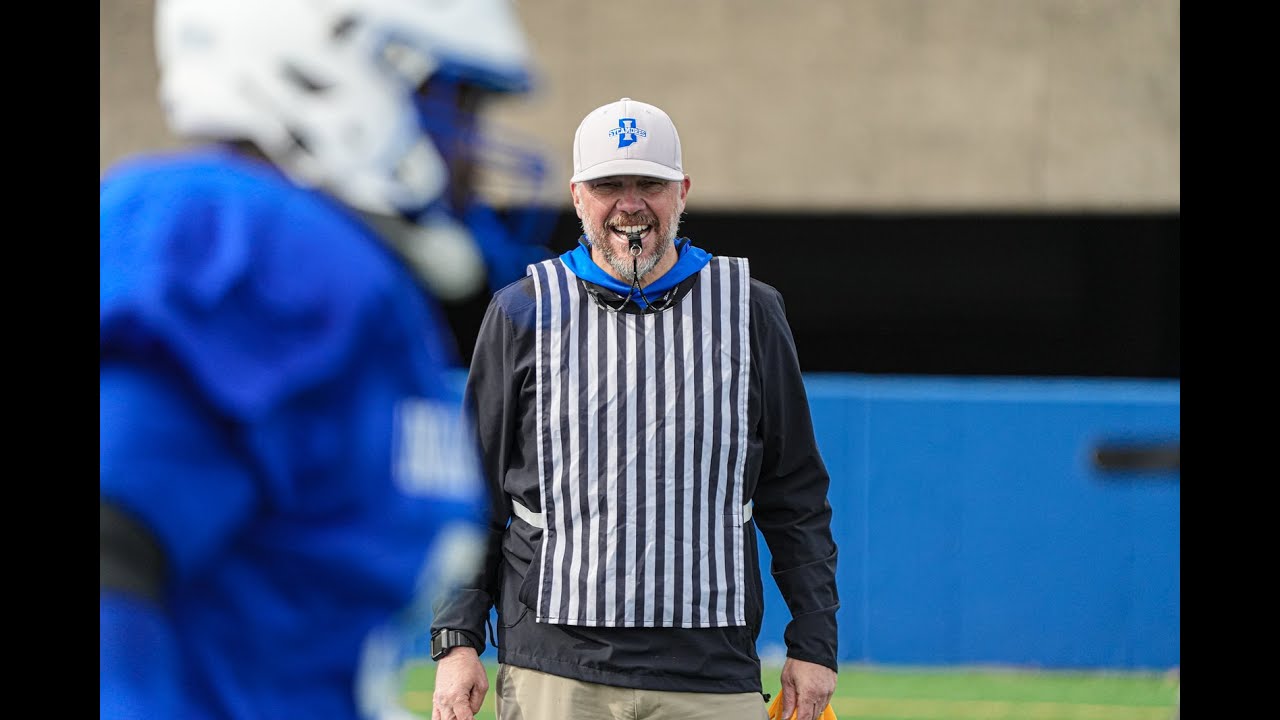 FB: Spring Football 1 on 1- Curt Mallory Previews Spring Game - YouTube