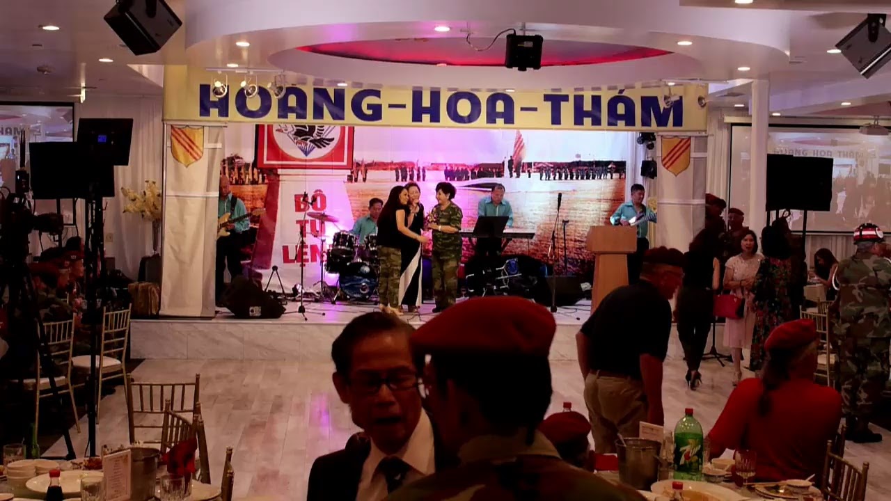 Nho roi Live Stream - YouTube