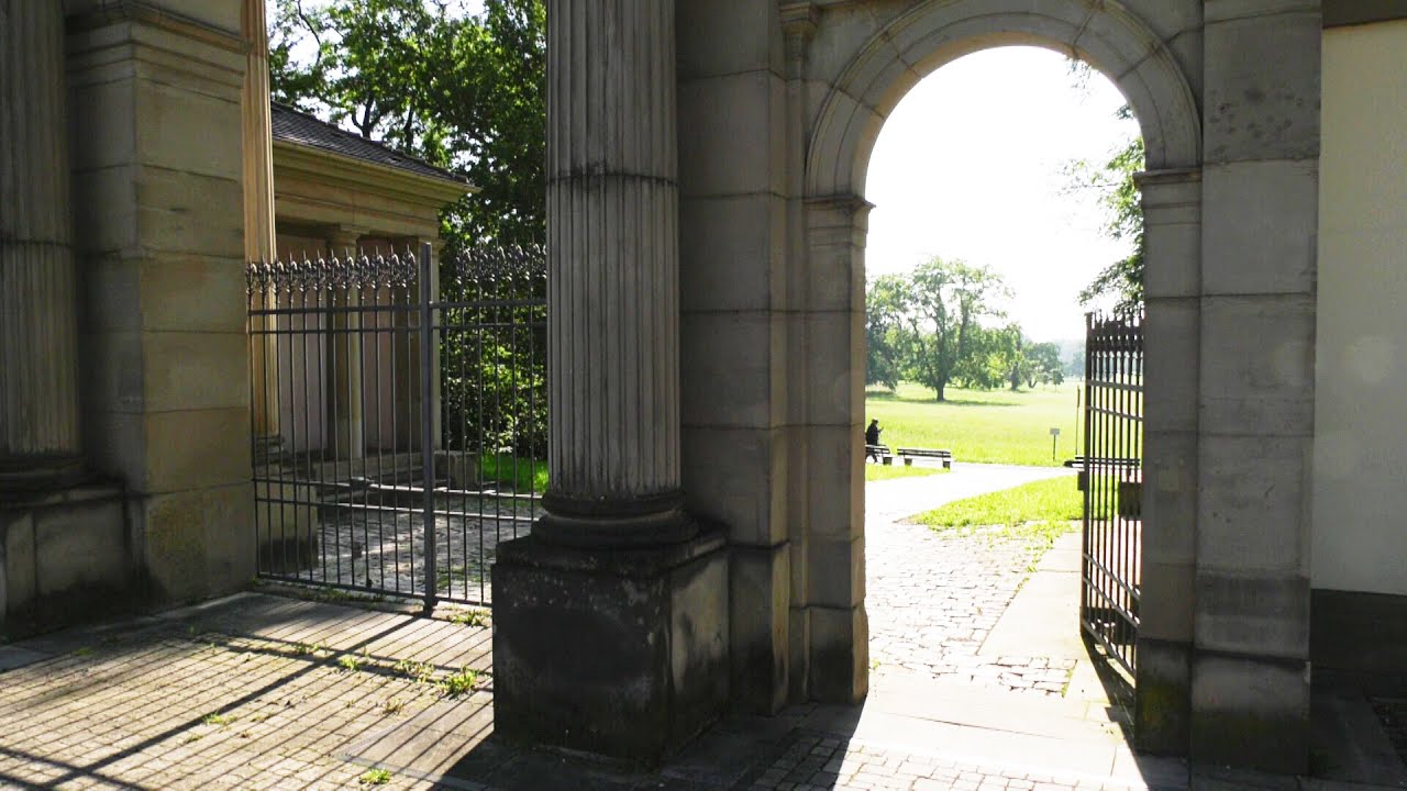 Der Rosensteinpark - YouTube