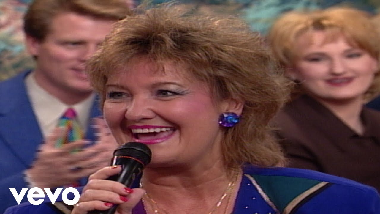 Bill & Gloria Gaither - Gettin' Ready Today [Live] ft. Ann Downing ...