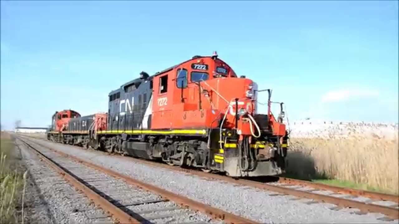 2 CN GP-9 LOCOS & SLUG MOVIN' DOWN THE LINE - YouTube
