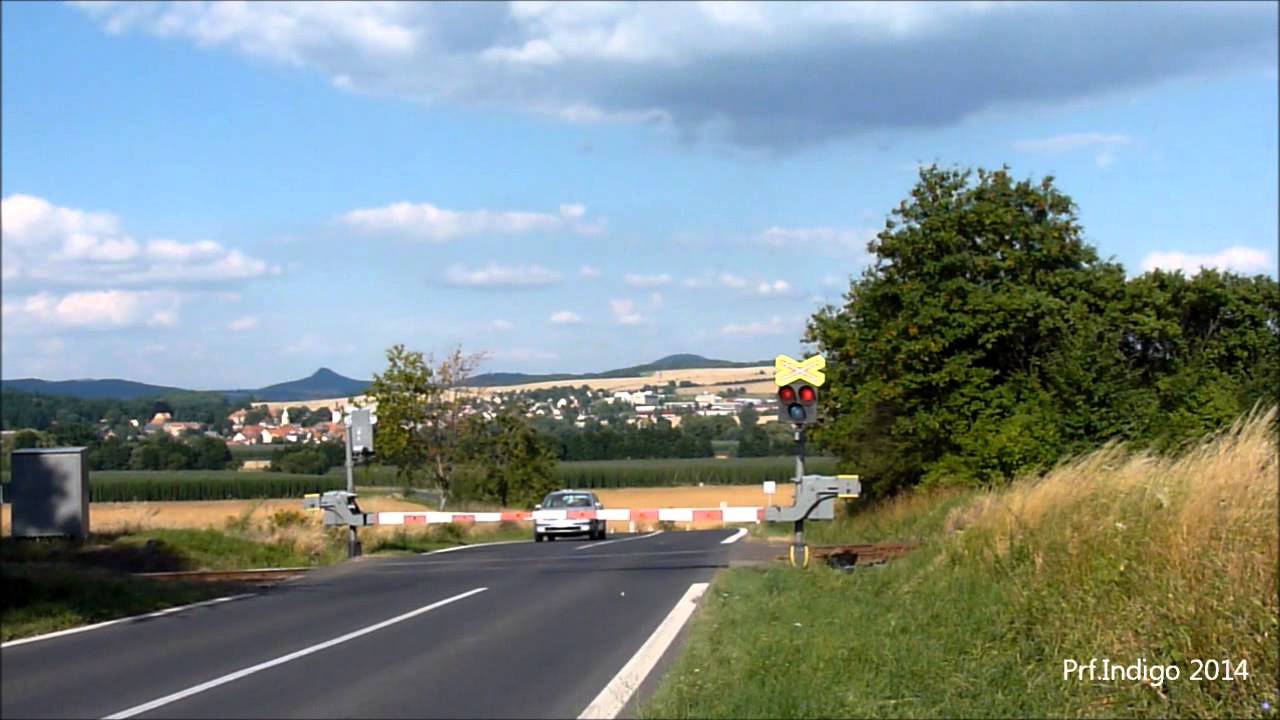 Závory SSSR (AŽD 71) Horní Řepčice - Liběšice (P3352) - YouTube