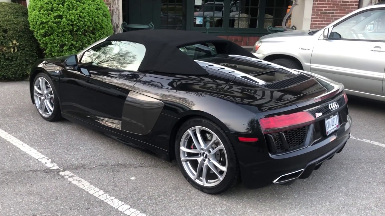 Audi R8 360 Degrees Walk Around the Car - YouTube