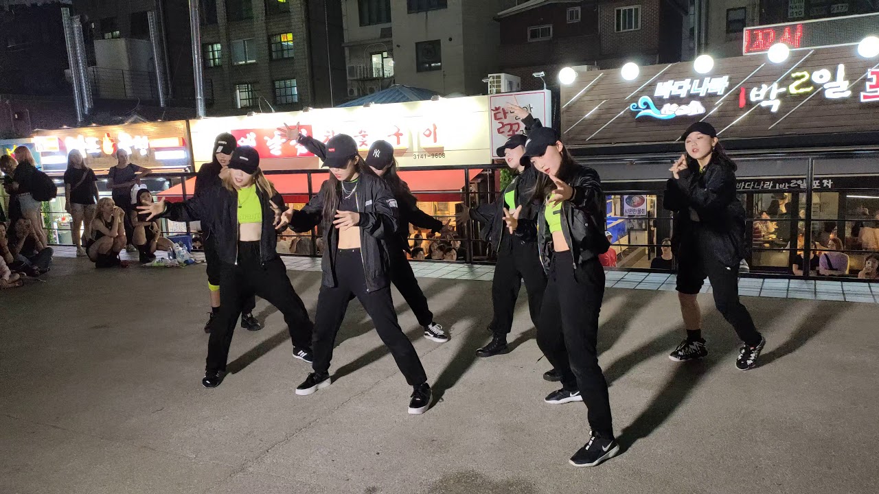 ALIEN DANCE. FREE STYLE. - YouTube