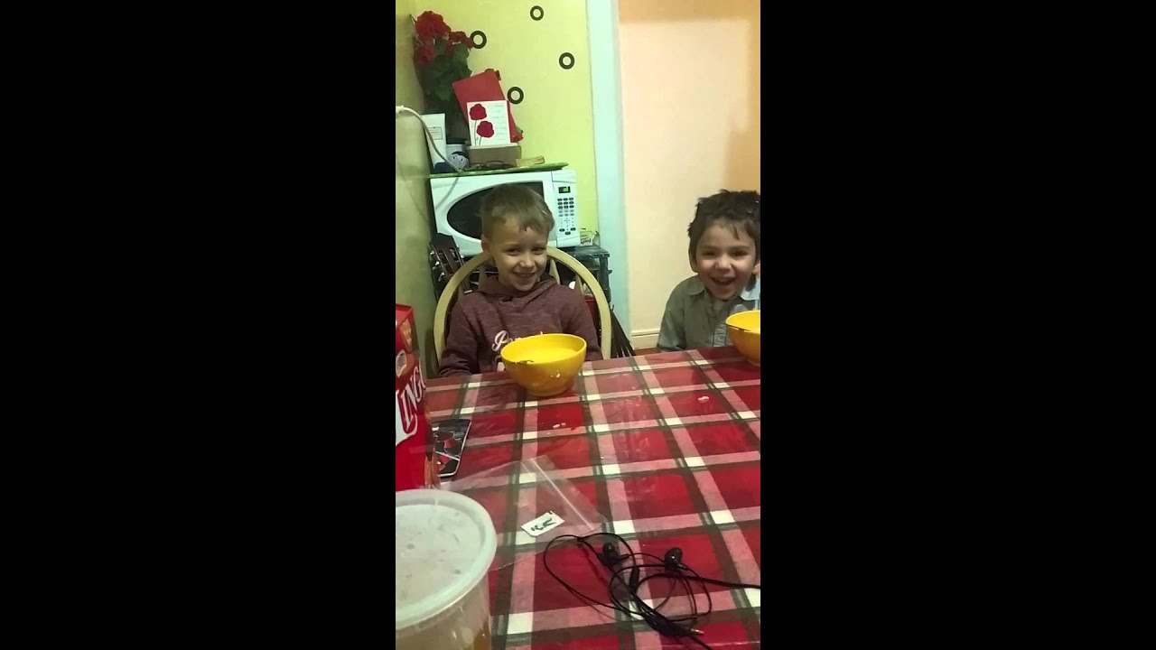 Kids farting - YouTube