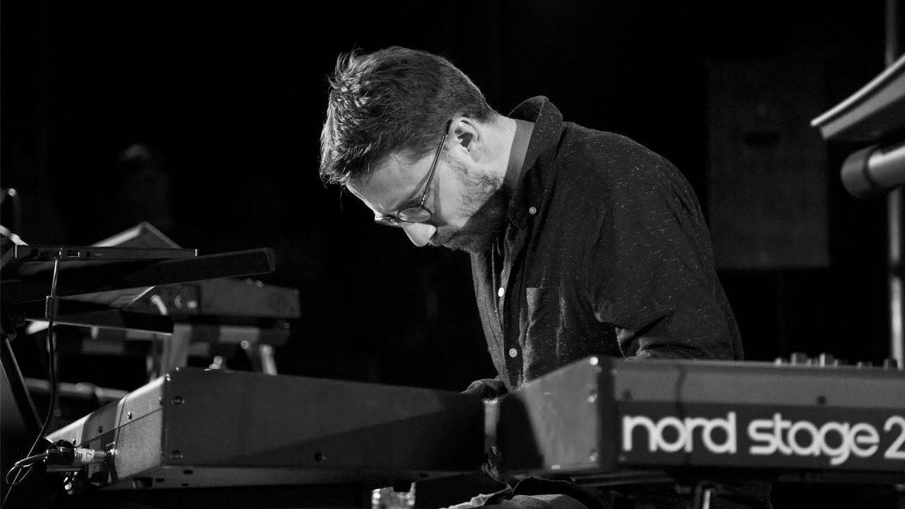 Chia - Bill Laurance live at Nexus ICA - YouTube