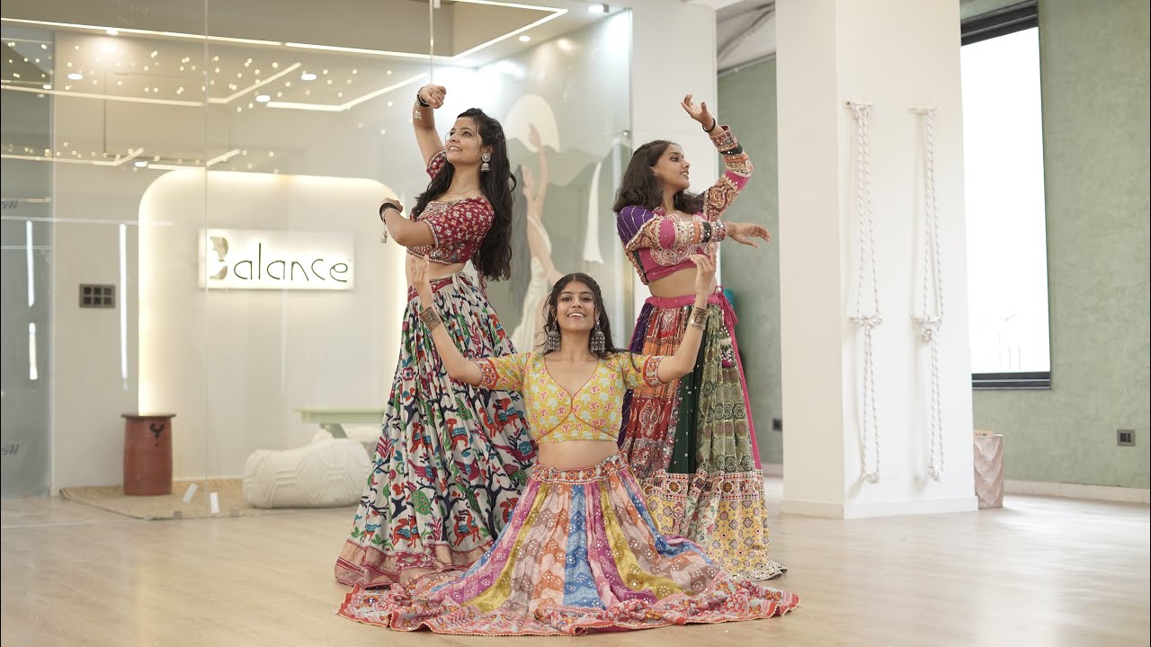 Khalasi | Garba | Gotilo Song - YouTube