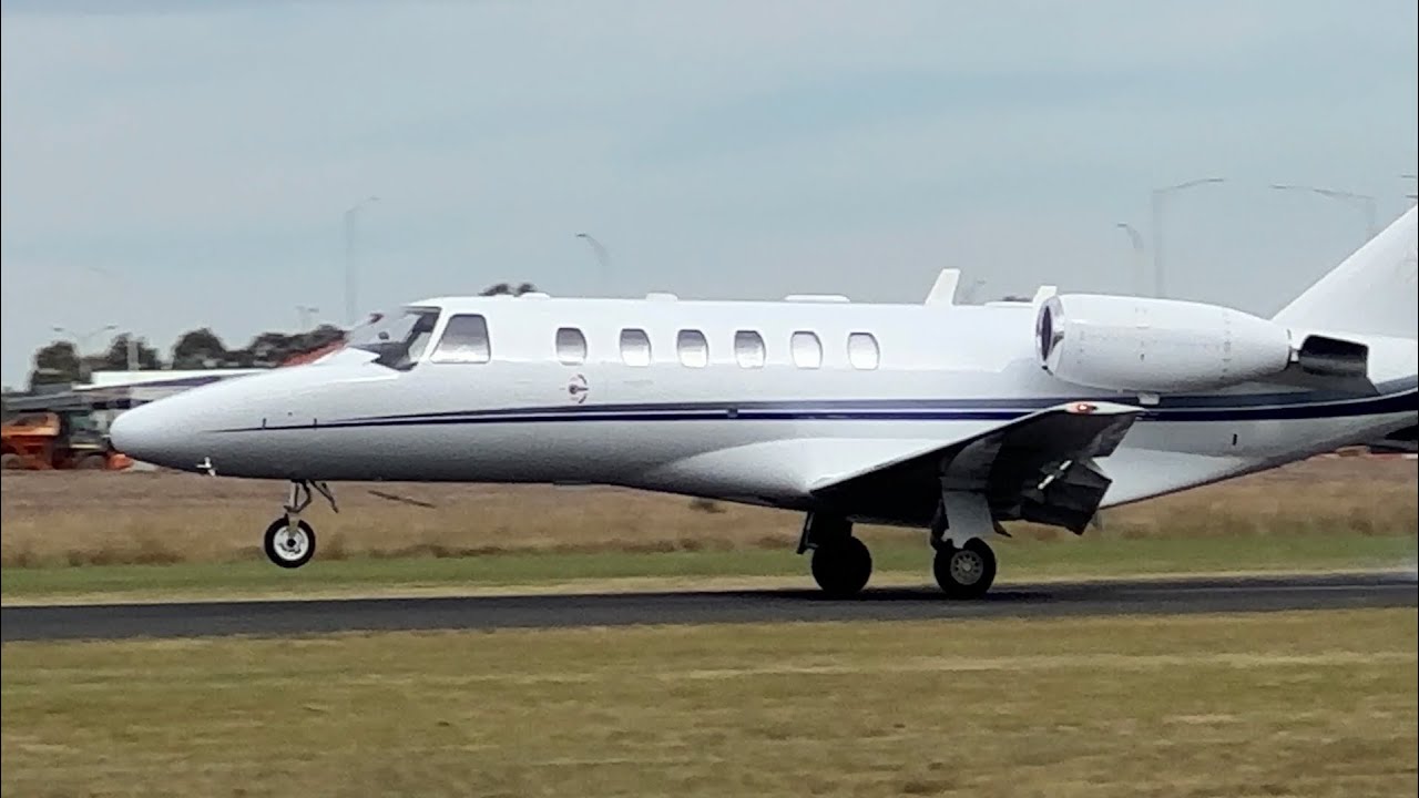 Citation CJ2 Landing at Ballarat - YouTube