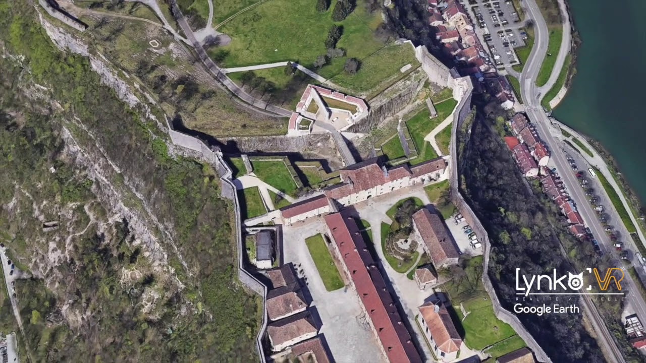 Besançon : Boucle du Doubs et Citadelle - YouTube