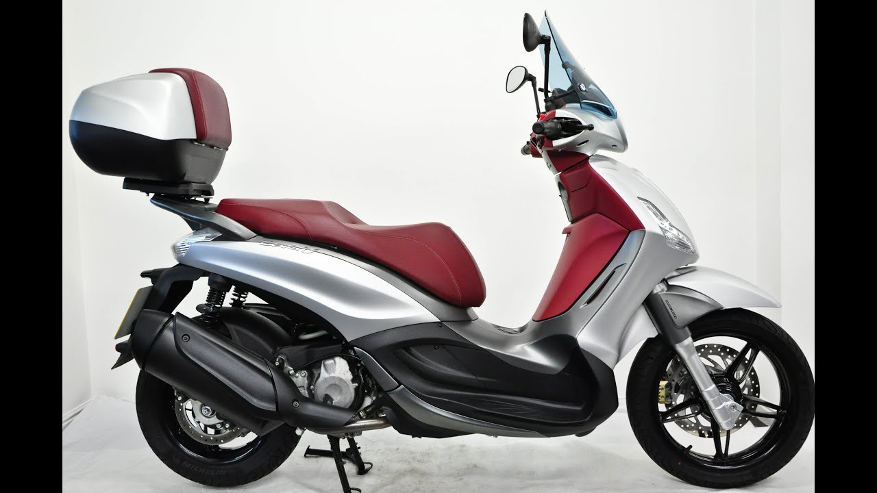 Piaggio ST350 Beverly 2018 Silver - YouTube