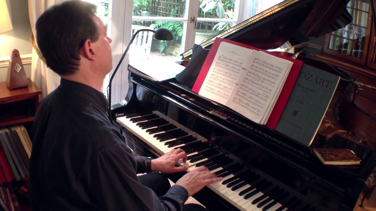 THE ALBERTI BASS - cheapest of musical devices! - YouTube