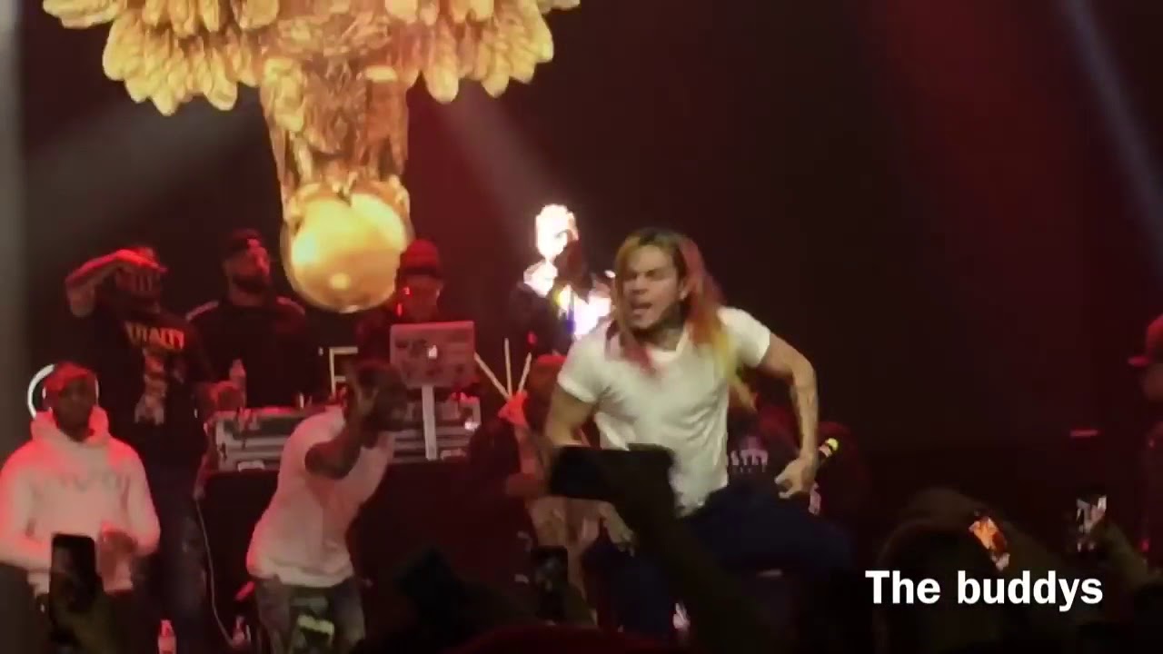 Takashi 6ix9ine performs BILLY live - YouTube