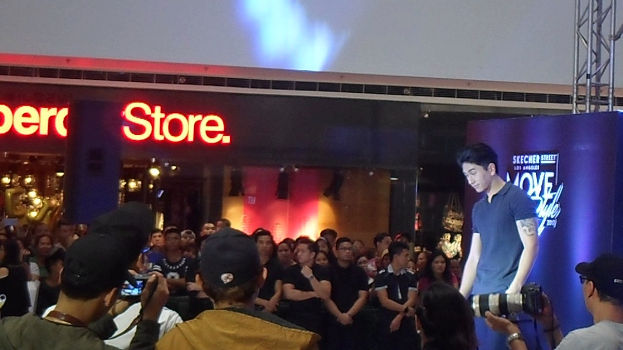 Hashtag Nikko Natividad at SM Megamall - YouTube