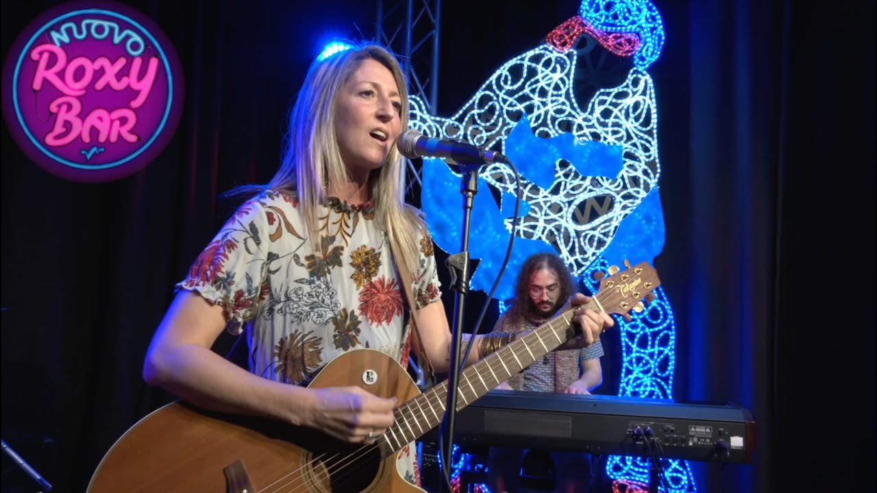 DANI Country & Blues woman che fa miracoli Just Like Jesus live al ...