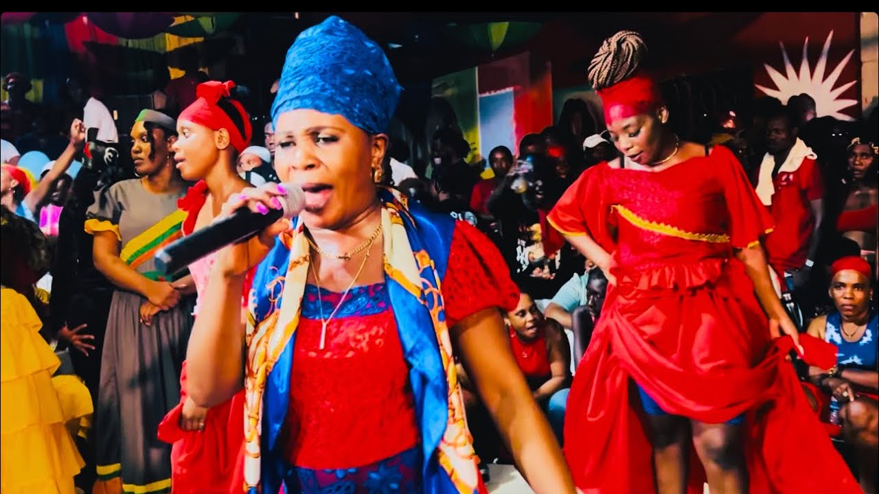 Manbo vania ap chante pou lwa vini Kay Anpere Wesley depi senmak ...