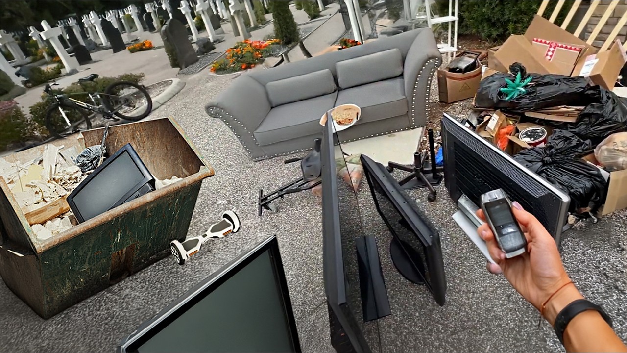 Dumpster Diving "electronics cemetery” - YouTube