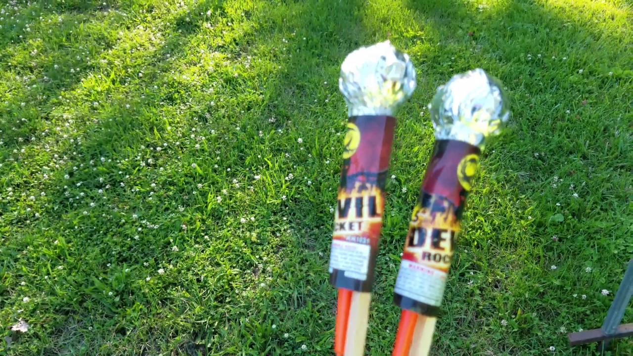 Pyro Wolf Devil Rocket 1.5" Daytime demo - YouTube