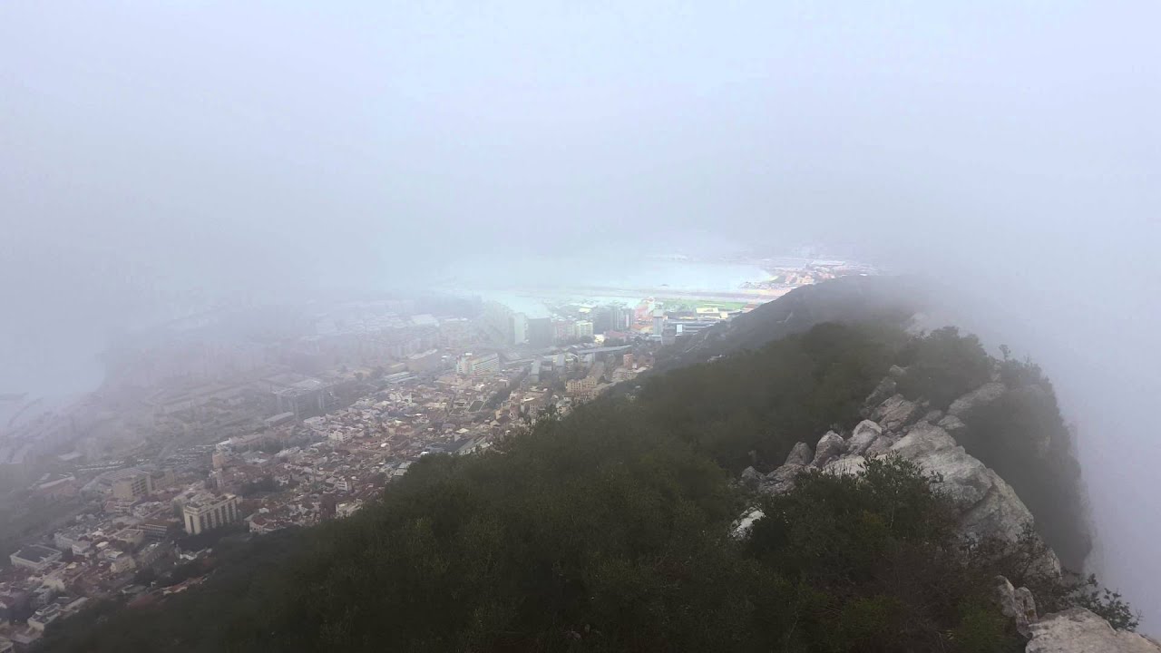 AMAZING Natural WEATHER Phenomenon - Levanter cloud streaming over the ...