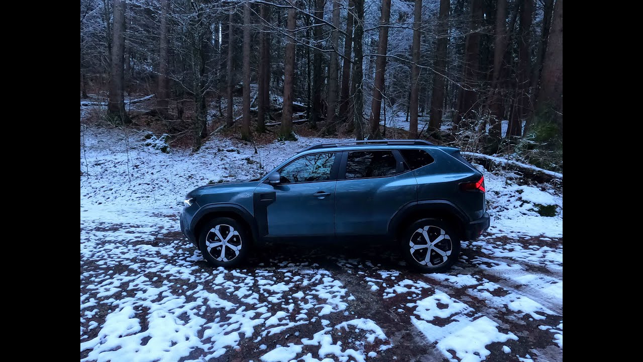 DUSTER 3-прогулка по снегу. - YouTube