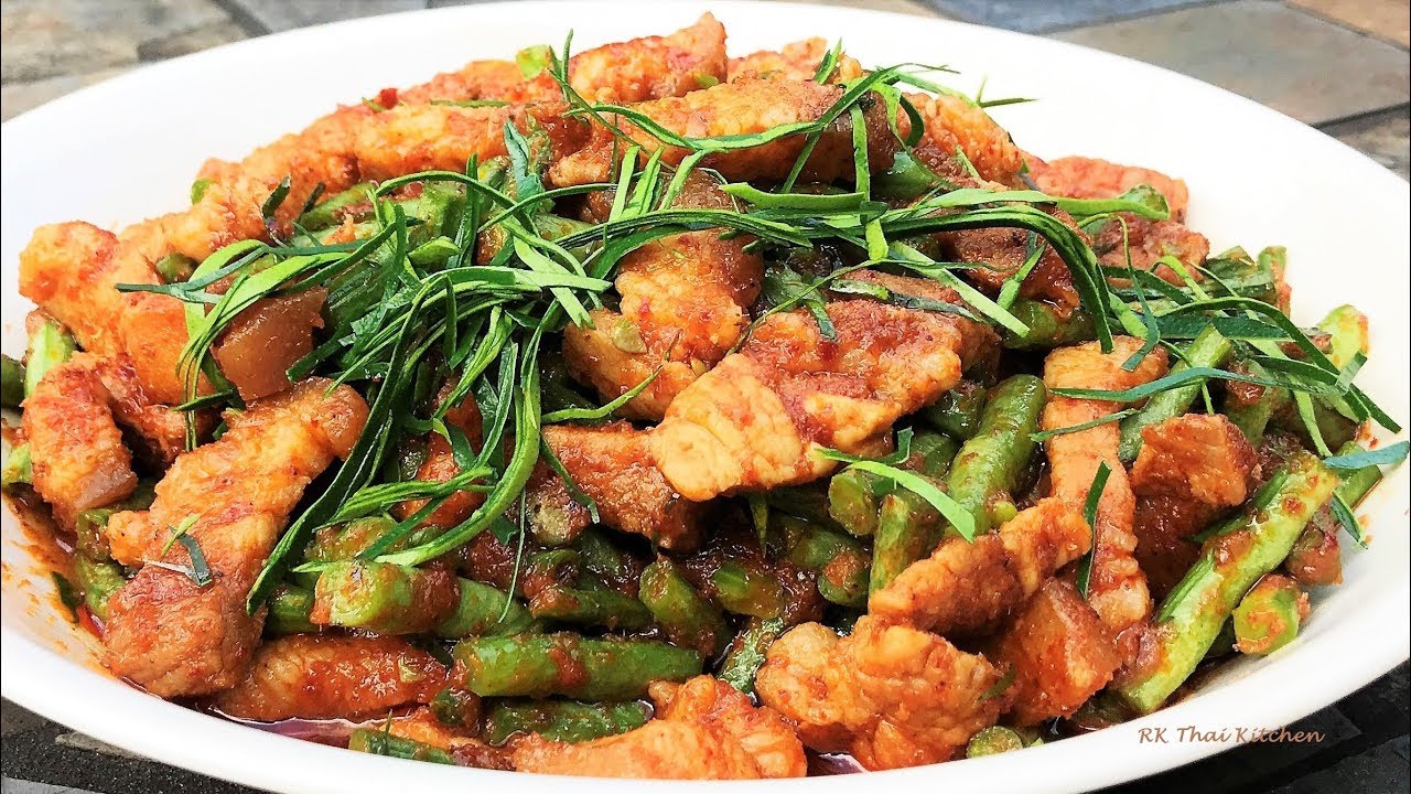 หมูสามชั้นผัดพริกขิง Pad Prik Khing Pork belly | Thai food - YouTube